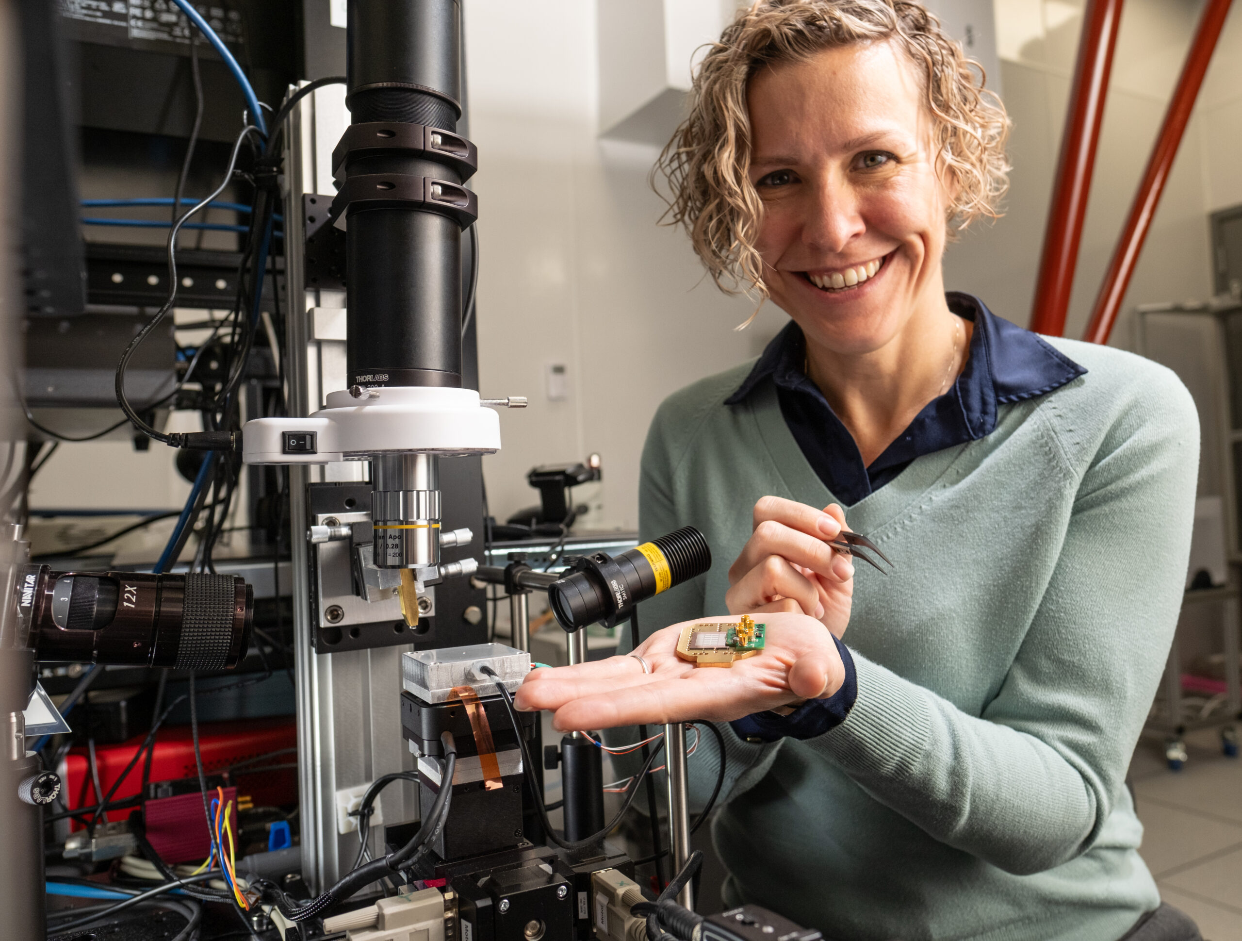 Microsoft and Photonic join forces on the path to quantum at scale ...